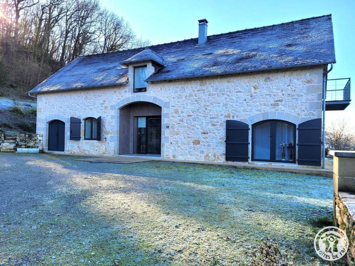 200 M² Gîte ∙ 3 Chambres ∙ 6 Personnes - Brive-la-Gaillarde