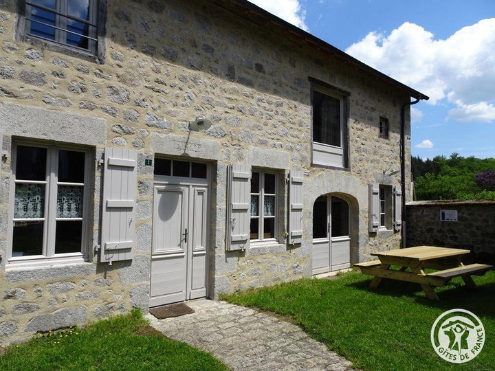 110 M² Gîte ∙ 5 Chambres ∙ 12 Personnes - Corrèze