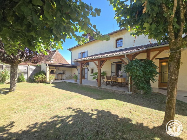 110 M² Gîte ∙ 2 Bedrooms ∙ 4 Guests - Dordogne