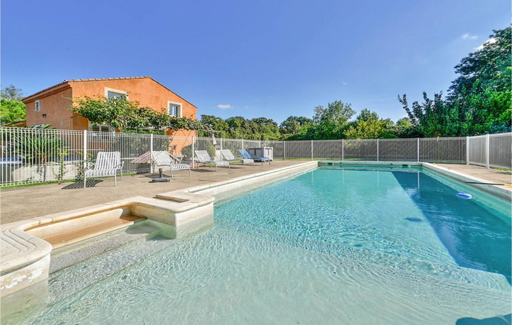 240 M² Maison De Vacances ∙ 5 Chambres ∙ 10 Personnes - Camargue