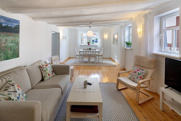 124 M² Ferienwohnung ∙ 3 Schlafzimmer ∙ 7 Gäste - Bad Salzschlirf