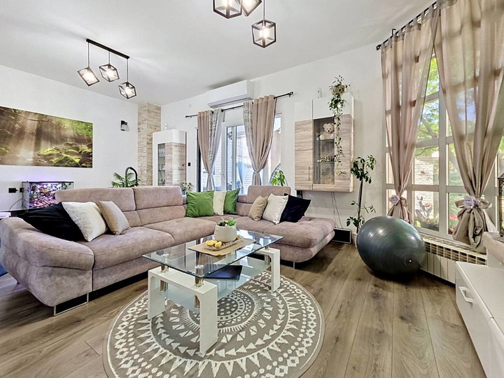 170 M² Ferienhaus ∙ 3 Schlafzimmer ∙ 7 Gäste - Šibenik
