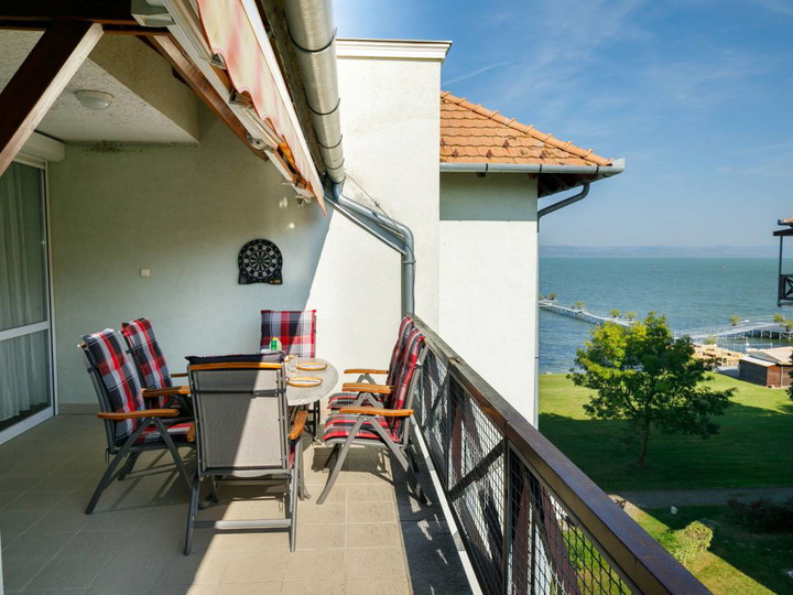 99 M² Apartment ∙ 3 Bedrooms ∙ 9 Guests - Balatonlelle
