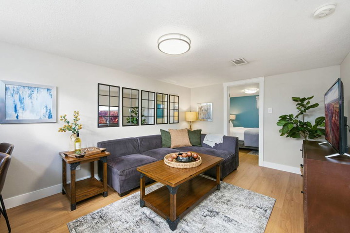 60 M² Apartment ∙ 2 Bedrooms ∙ 6 Guests - Greeley, CO