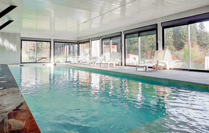 220 M² Appartement ∙ 2 Chambres ∙ 8 Personnes - Saint-Dié-des-Vosges