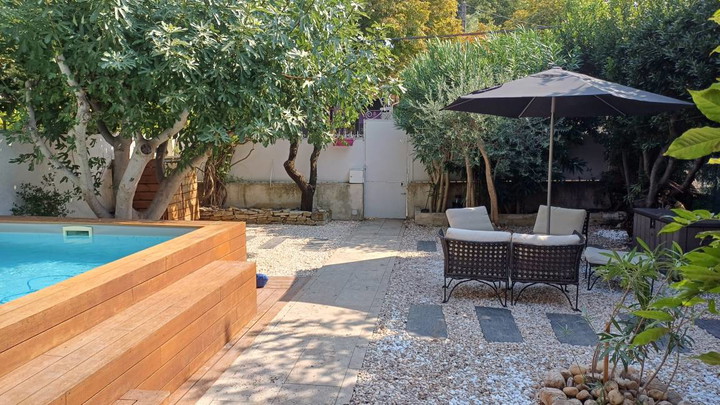 110 M² Maison De Vacances ∙ 3 Chambres ∙ 9 Personnes - Avignon