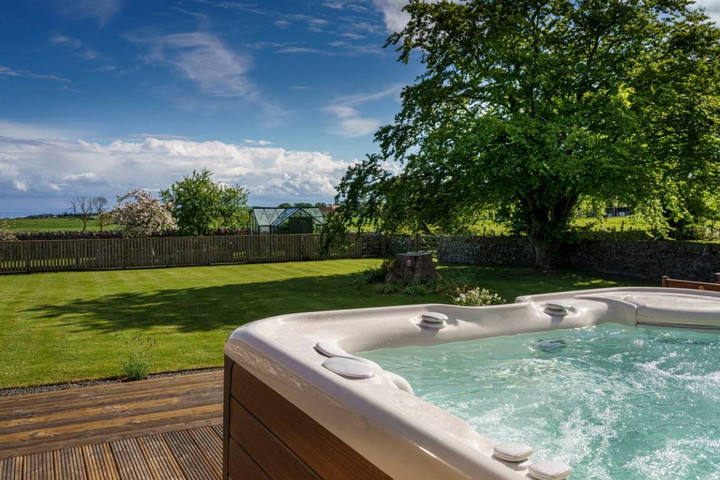 Villa ∙ 5 Bedrooms ∙ 10 Guests - Lower Largo