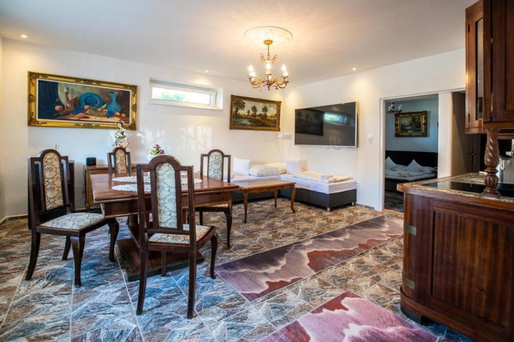 78 M² Apartment ∙ 2 Bedrooms ∙ 4 Guests - Slovakia