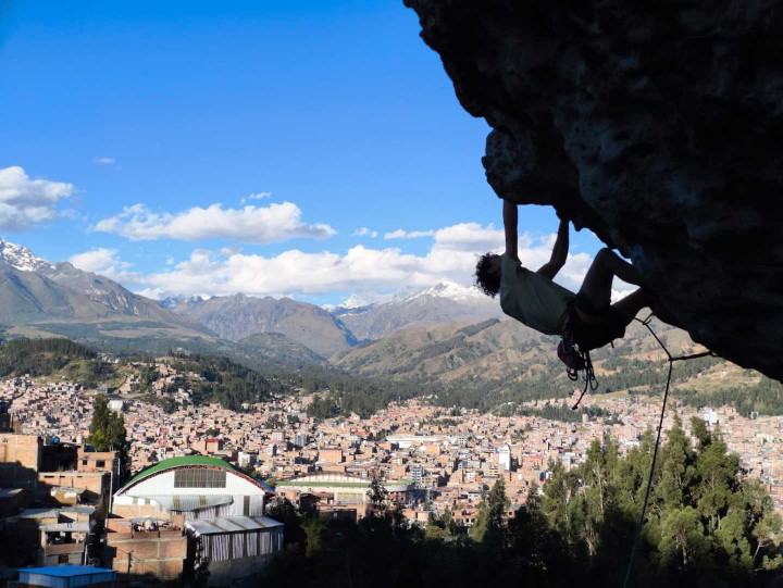 Monkey Wuasi Climbing Hostel - Huaraz