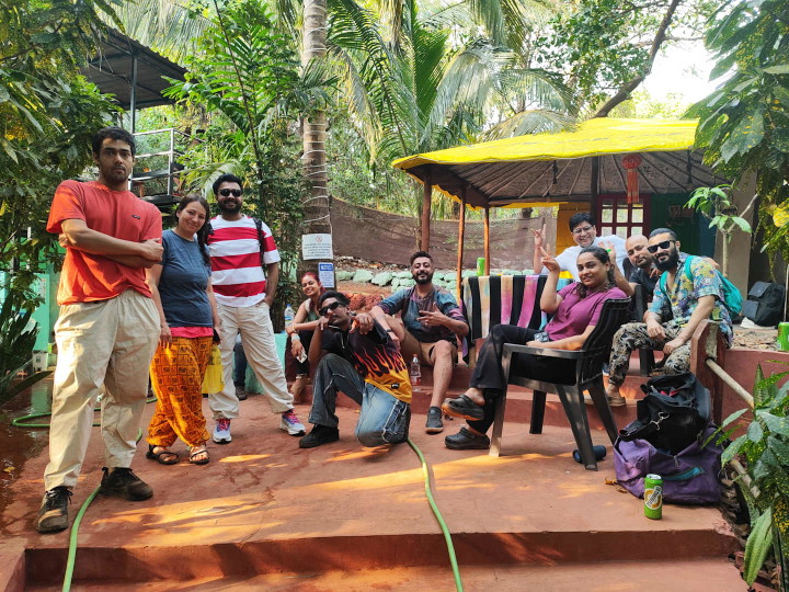 Jomo Hostel Bar And Cafe - Goa