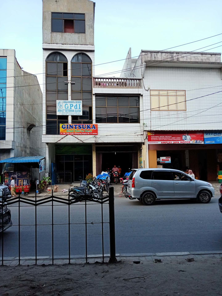 Gintsuka Hostel Kualanamu - Bukit Lawang Hub - Medan