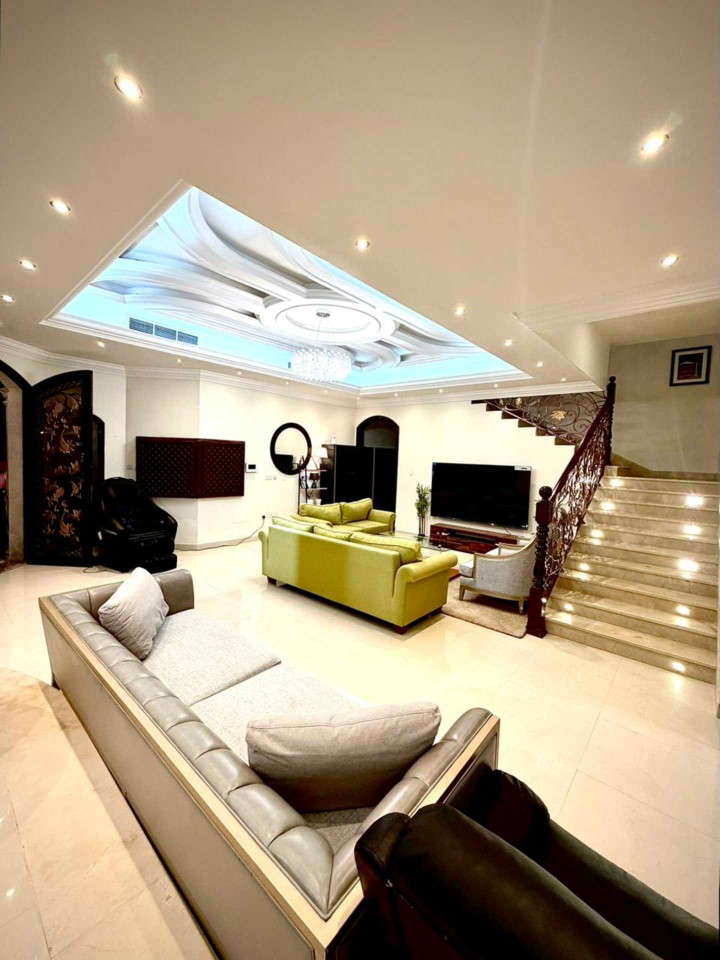 Meet Luxury Japanese Capsule Hostel Villa - Dubai - Dubai