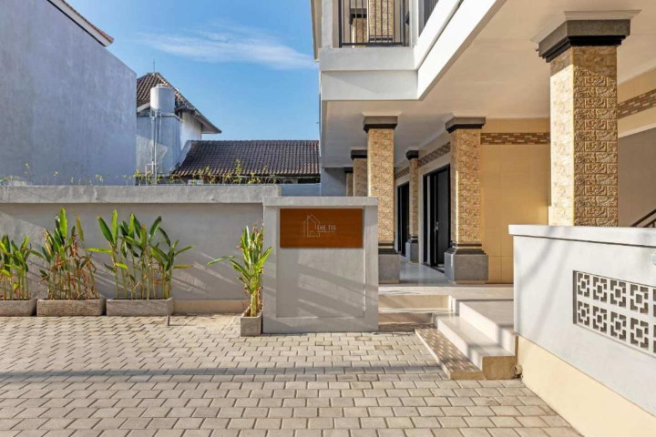 The Tis Guesthouse And Hostel - Canggu