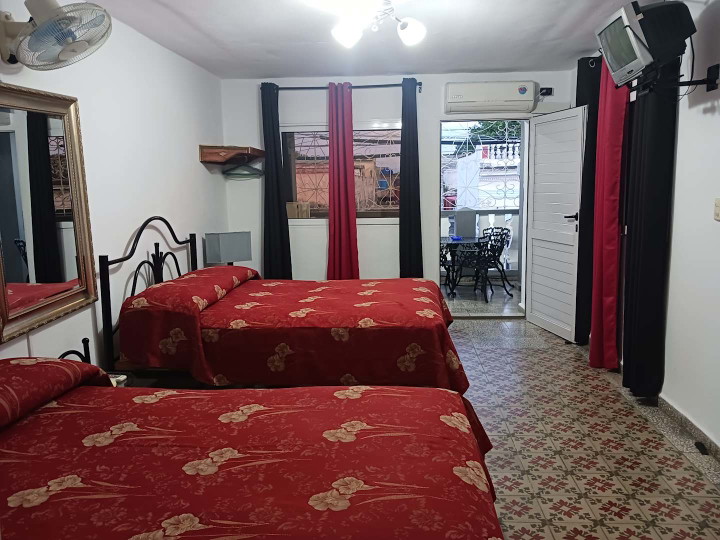 Econã“mico - Cã‰ntrico, Cubano Y Con Wifi - Caribbean