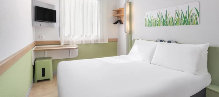 B&b Hotel Zaragoza Plaza Mozart 4.3 / 512345 684 Reviews 4.3 / 5 684 Reviews - Zaragoza
