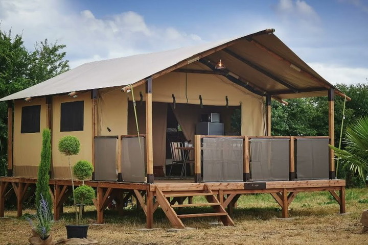Fully Equipped Lodge Tent, Family Stay - Département Vaucluse