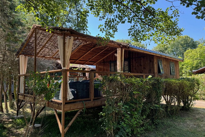 Cabane Romantique Avec Jacuzzi - Dordogne