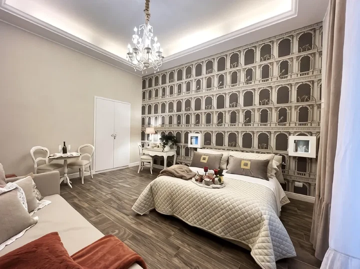 Domus Deorum Deluxe - Naples, Italie