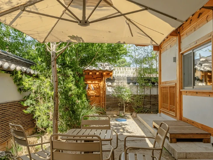 Gyeongju Hanok Stay Byeotbyeot - Gyeongju-si