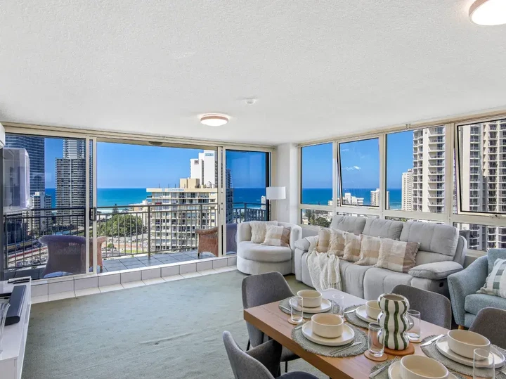 Salt & Sky Arcade- Sleeps 12 - Gold Coast