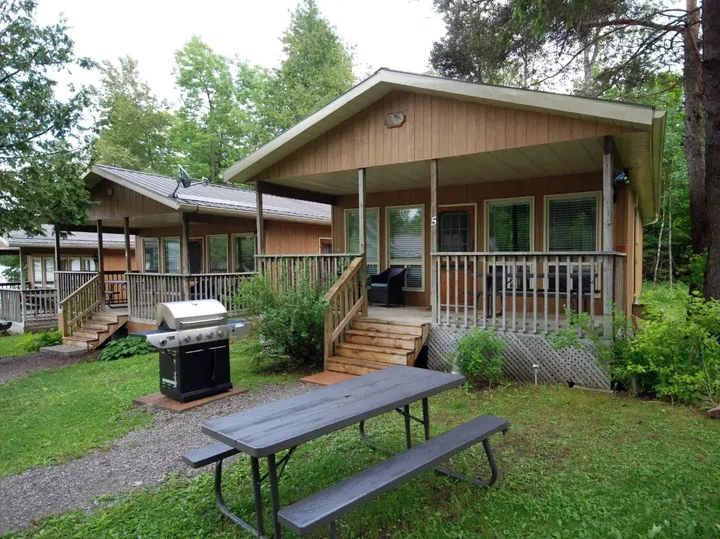 Ogopogo Resort - Ontario