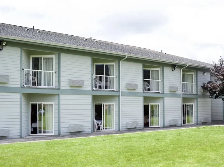 Dew Drop Inn - Forks, WA