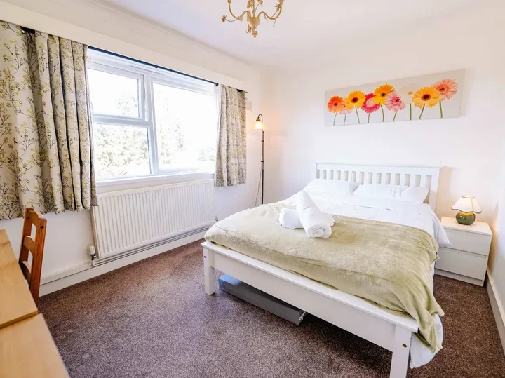Cozy 2-bed, 1-bath With Free Parking, Close To Roath Park - Cardiff