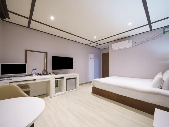 Yeongju Wiz Hotel - Andong