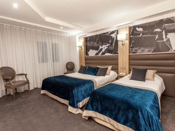 Logis Hôtel Le Christina - Saint-Doulchard