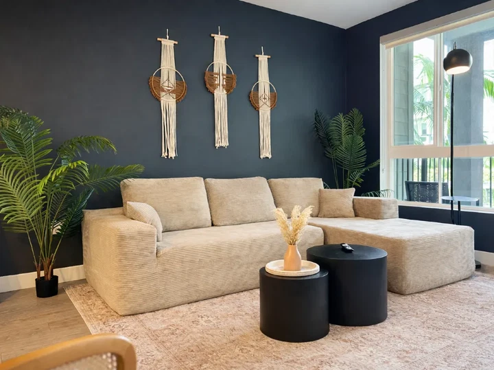 Artistic Getaway 10 Min To Disneyland W/pool&gym - Tustin, CA
