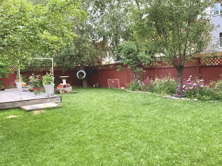 Brother Li Homestay - Alberta
