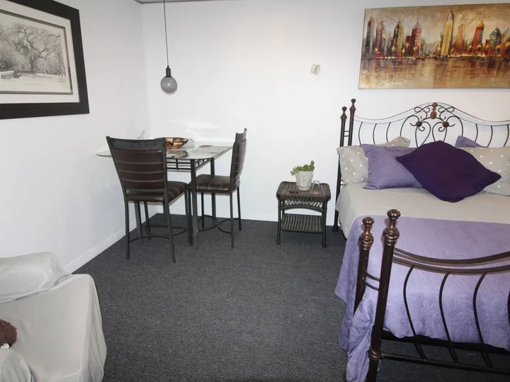Luther King Grande Chambre Décor Moderne Et Relaxe - La Malbaie