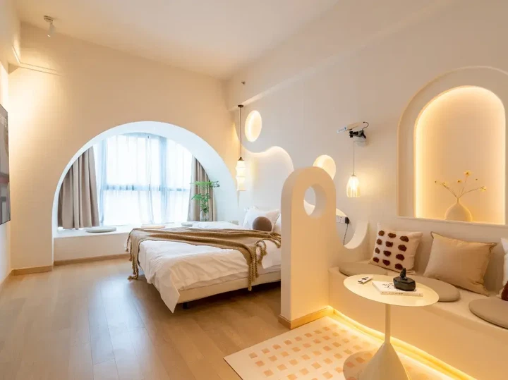 "Blooming Roses - Designer Audiovisual B&b（wanda Plaza And Kunming Railway Station Branch) - Kunming