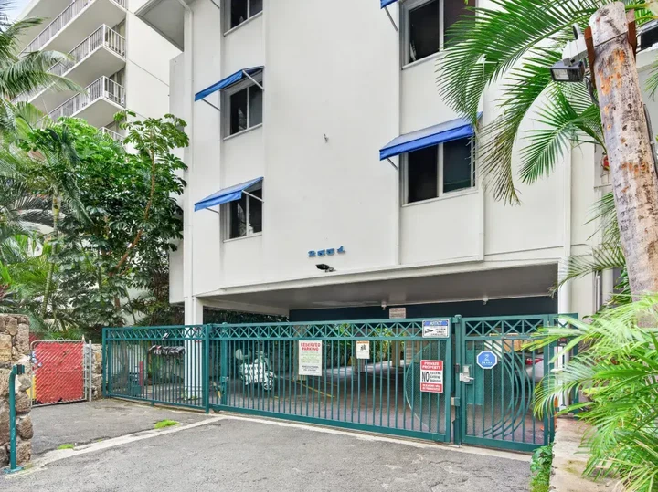 Cabana Waikiki Walk To Waikiki Beach Free Parking! - Honolulu, HI