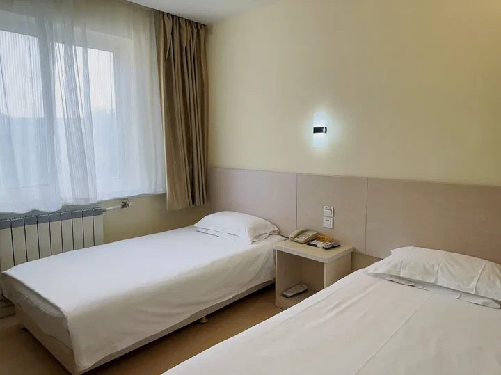Hejia Inn Houhai - Beijing