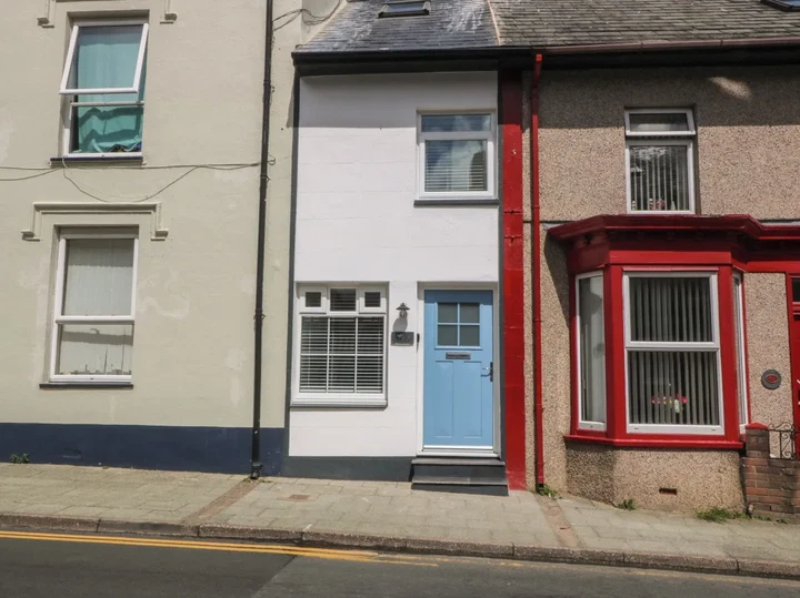 61a High Street - Criccieth