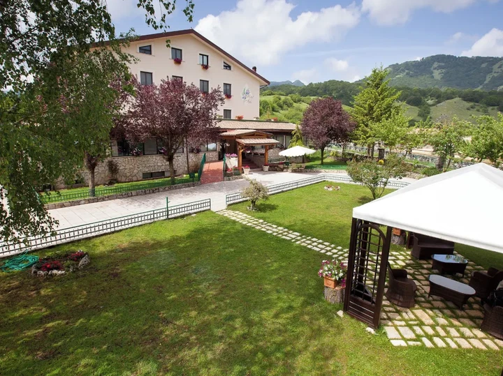 Hotel Iris - Pescasseroli