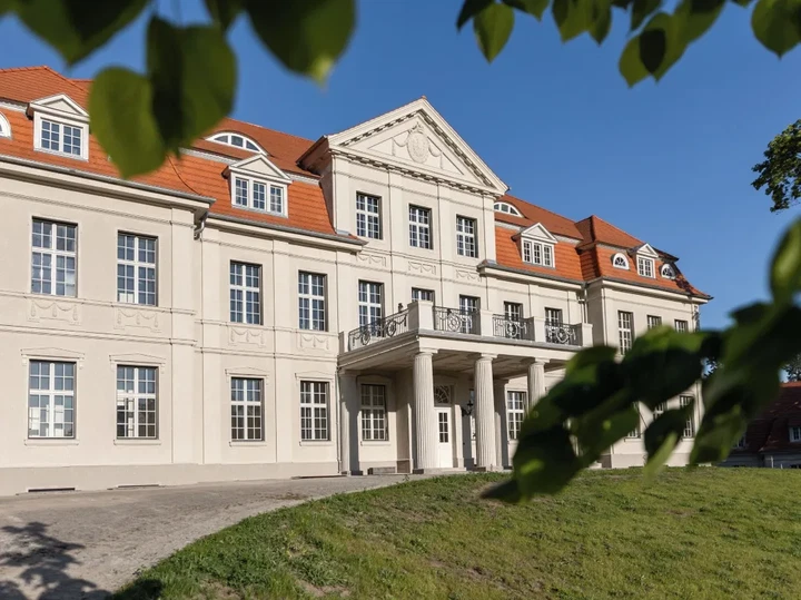 Schlosshotel Neustrelitz - Neustrelitz