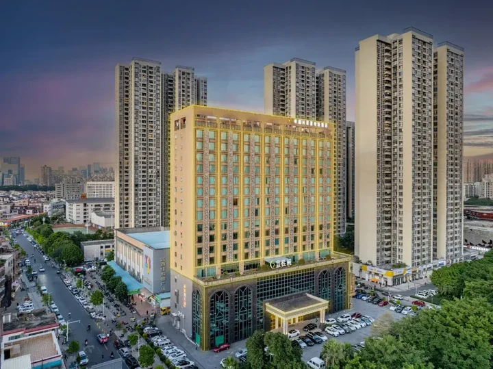 Tower Of Guangdong H Luxury E-sports Hotel - Canton / Guangzhou
