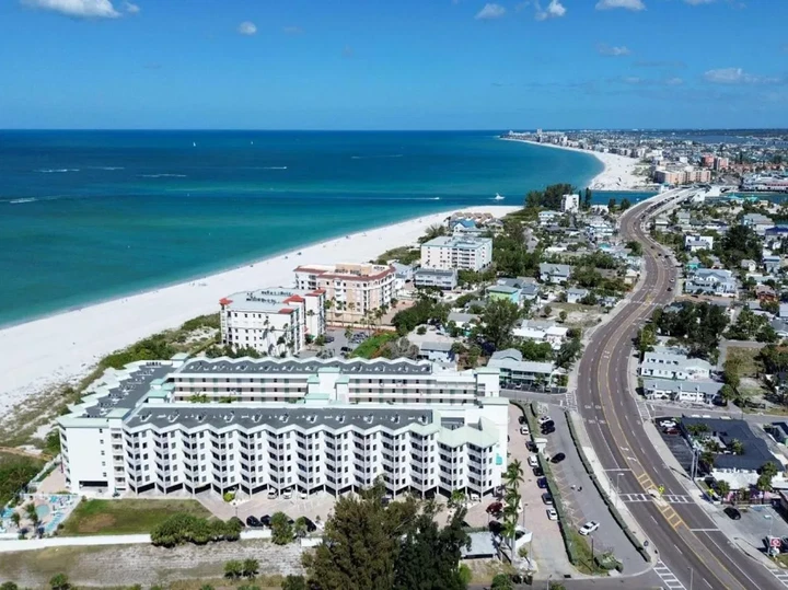 Sunset Vistas Two Bedroom Beachfront Suites - Treasure Island, FL