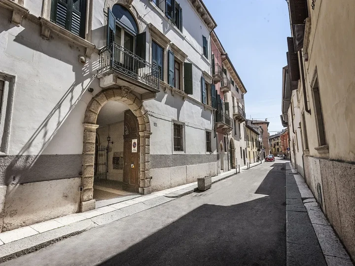 Truly Verona - Verona