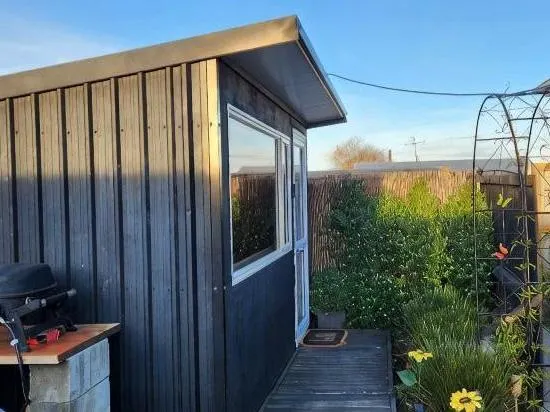 Minimalist Cabin Solo Traveller - Ashburton