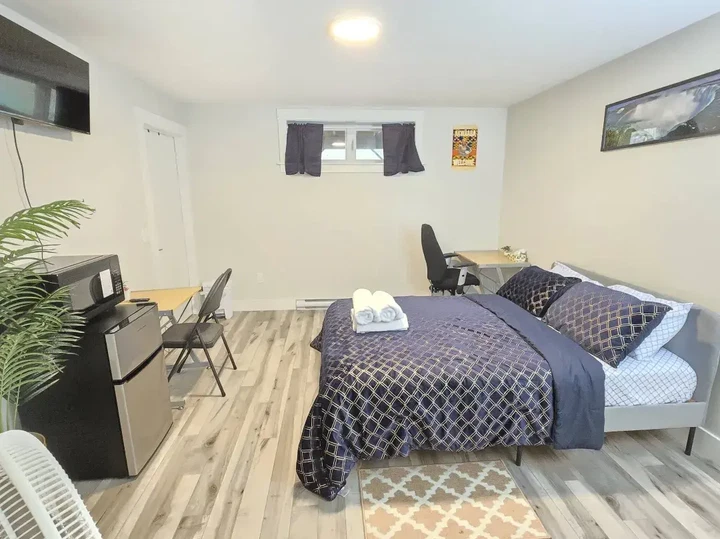 Chambre Confortable Récemment Construite - Halifax