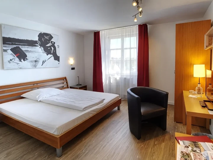 Reinhardts Garni Automobilia Hotel - Bietigheim-Bissingen