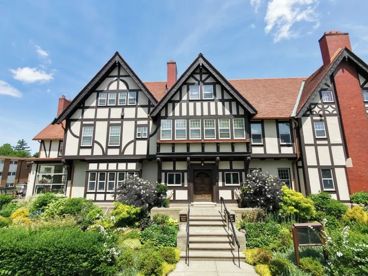 Frederick Stearns House Historic Inn - Detroit, MI