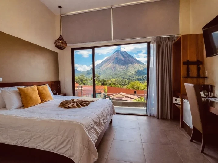 La Fortuna Lodge By Treebu Hotels - La Fortuna