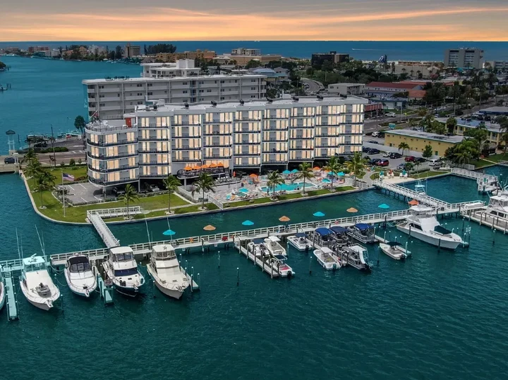 Fusion Resort Waterfront Suites - Treasure Island, FL