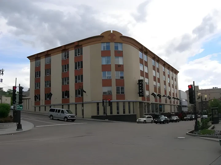 Hotel Chicoutimi, Affilié à Hyvi - Quebec