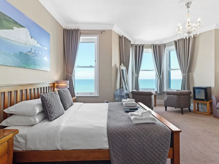 Beach Front Guest House - Eastbourne