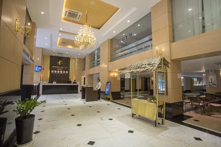 Esperado Lakeview Hotel - Yangon